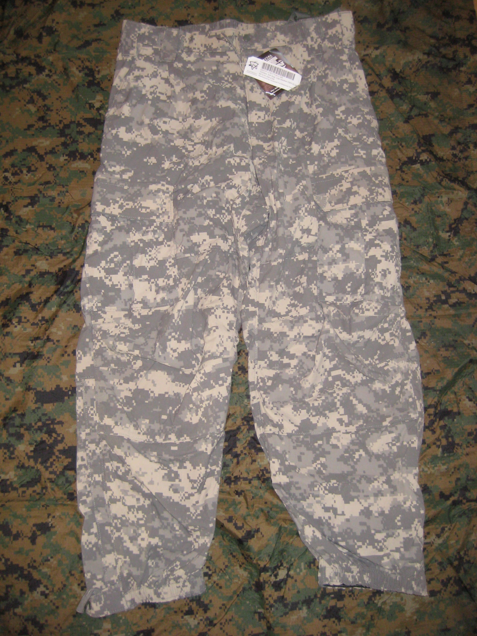 Original US Army GEN III Layer 4 Cold Weather Softshell ACU digital Set ...