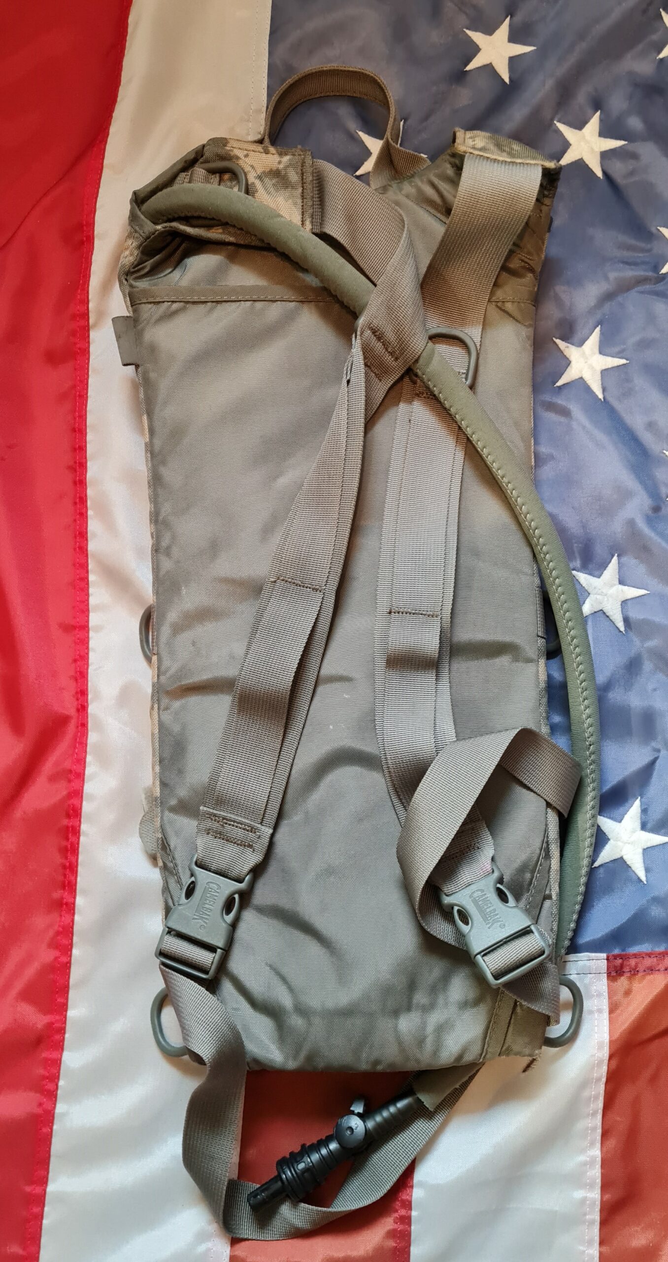 Original CamelBak Trinkrucksack in Digital - BW & ARMY Shop