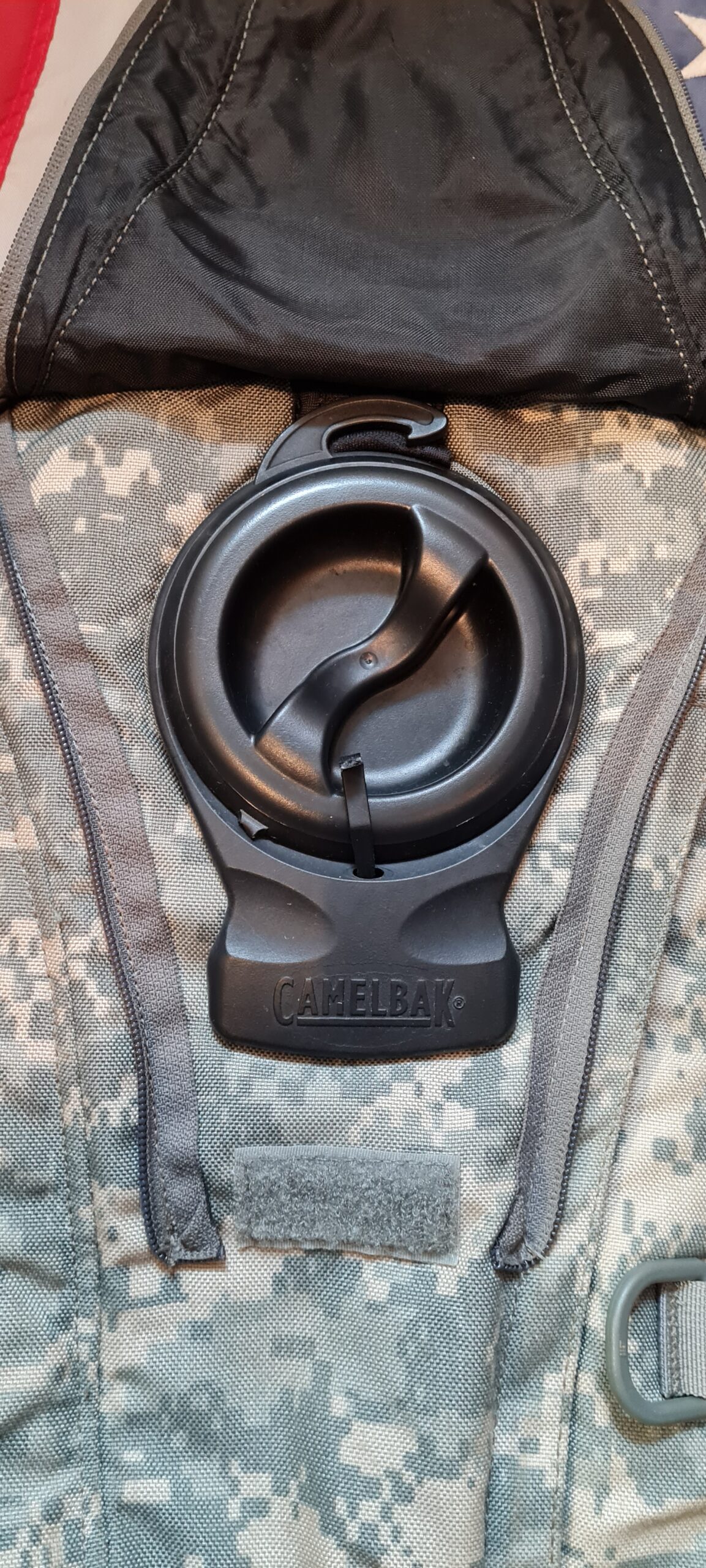 Original CamelBak Trinkrucksack in Digital - BW & ARMY Shop